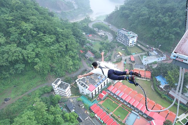 Thrill Thirsty: Book adventure activities in Rishikesh online.